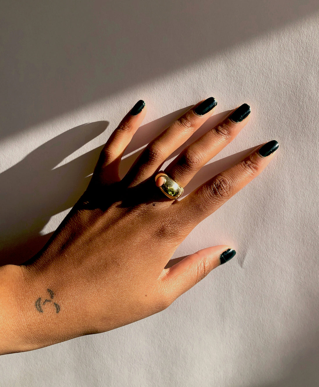 Bubble Bezel Ring Pink Opal Cabochon and Peridot– legier